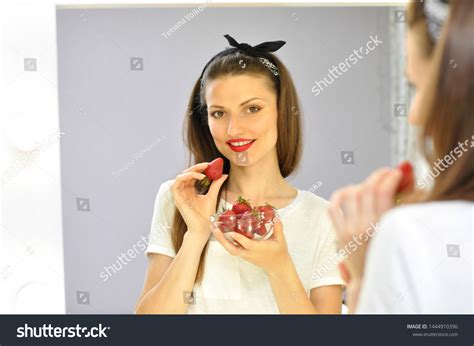 Beautiful Sexy Pinup Woman Bright Makeup Stock Photo Shutterstock