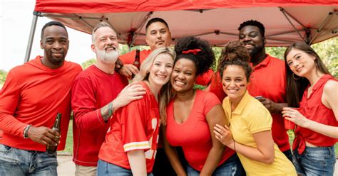 Radio Programming Strategies Creating Winning Hyperlocal And Sports