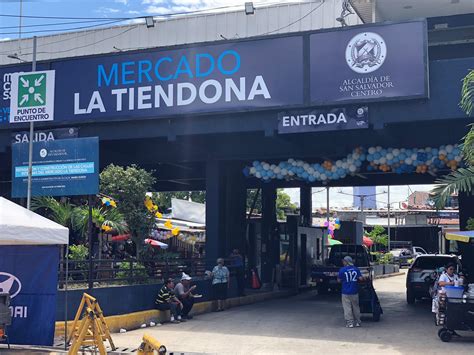 Mercado La Tiendona celebra 47 aniversario de fundación Radio Cadena
