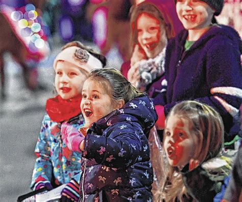 City seeks entries for Christmas light parade - The Daily Reporter ...