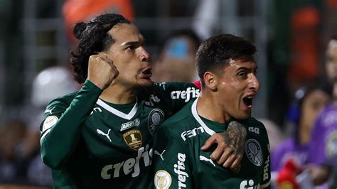 Análise Palmeiras Oscila Dentro Do Jogo E Supera Expulsão Em Vitória