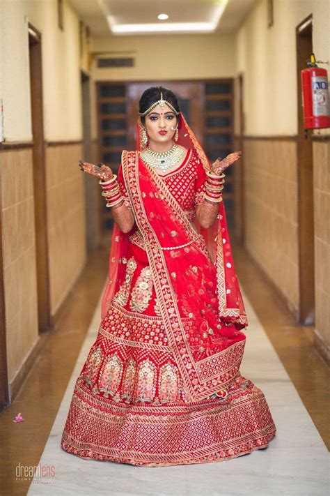 Pin By Ayush Lokhande On Dulhan Poses Beautiful Casual Dresses