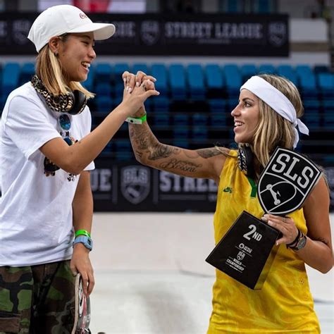 Neymar Si è Fidanzato Con La Bella Leticia Bufoni Foto Sportmediaset