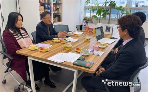 경기중기청장 기업 규제·애로 청취를 위한 현장방문 전자신문