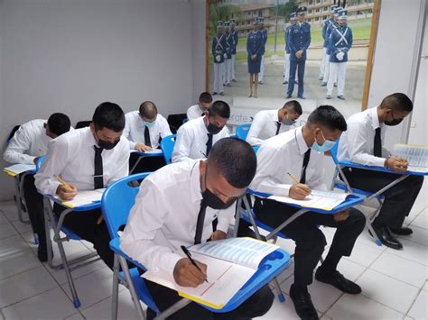 Policía Nacional on Twitter Únete Jóvenes aspirantes a Policía