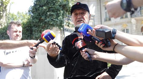 Gigi Becali prima reacție după victoria cu Mircea Lucescu selecționer