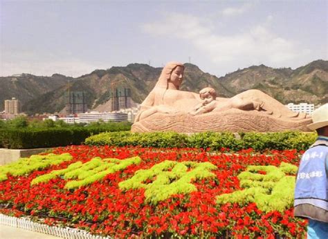 風景圖集：西北黃河母親雕塑神態慈祥曲線優美，充滿了人間的真情 每日頭條