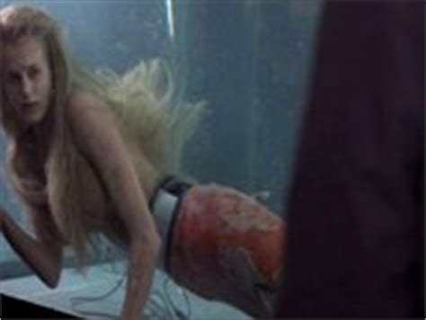Naked Daryl Hannah In Splash