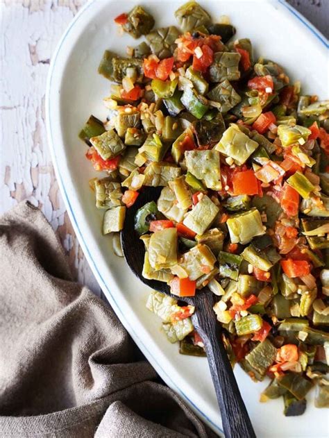 Nopales A La Mexicana