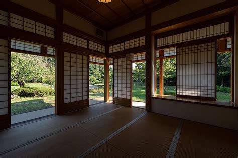 澤将監の館 石庭と池泉庭園を眺める館 庭園ガイド
