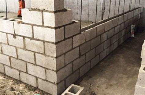 Construcción De Tabiquería Para Edificios Con Bloques De Concreto