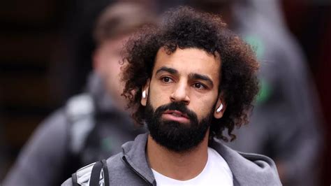 Jose Mourinhos First Message To Mohamed Salah When He Arrived Back In