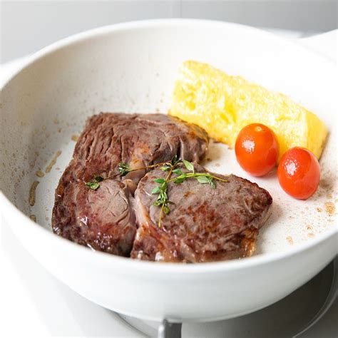 오늘과일 김용국 국내산 소고기 1등급 등심 구이용스테이크용 200g