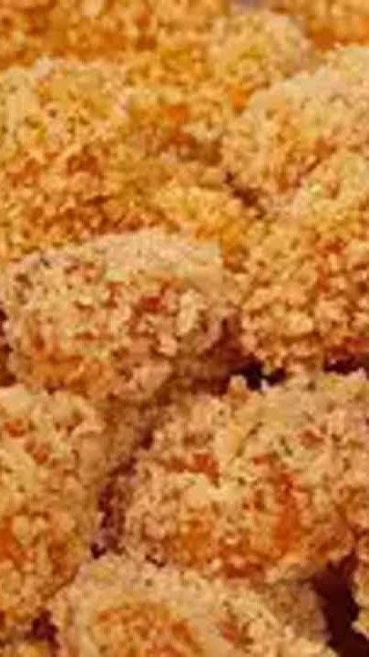 您可要看好了，往鸡肉中放入一个猕猴桃，出锅竟然变成了火爆大街小巷的特色美食！黄金鸡米花 面包糠 Youtube