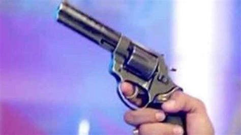 Rewa News बारहवीं की छात्रा को घर में घुसकर युवक ने मारी गोली अस्