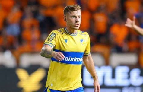 ΛΕΝΕ ΓΙΑ ΜΑΓΙΕΡ Shootandgoal