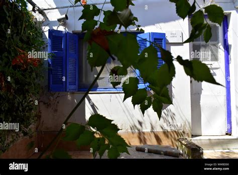 Village House Garden Hi Res Stock Photography And Images Alamy