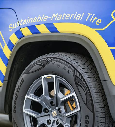 Goodyear Fabrica Neumático Prototipo Compuesto Por Un 90 De Materiales