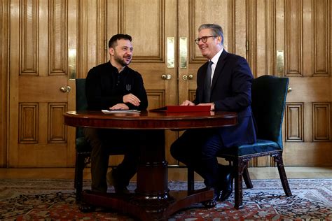 Зеленский обсудил с премьером Британии договор о «столетнем партнерстве Газета Ru Новости