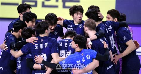 Kb손보전 앞둔 대한항공 승점 1 추가 시→정규리그 1위 조기 확정