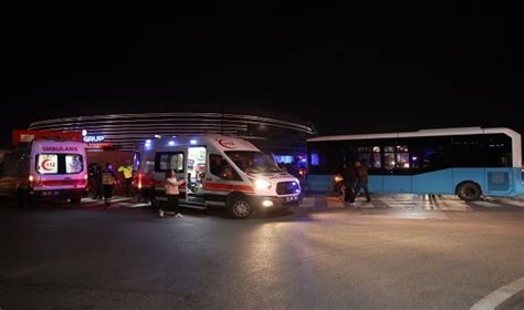 Sivas ta halk otobüsü ile otomobilin çarpıştığı kazanın güvenlik