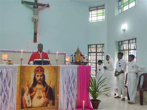 ख्रीस्त राजा का पर्व मनाने गिरजाघर में शामिल हुए सैंकड़ों लोगएडवेंट