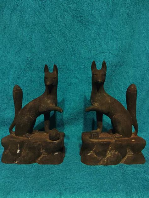 中古旧家蔵出 時代 古銅 厨子入 極小 稲荷 豆人形 一対 全長4cm 狐 お稲荷さん キツネ きつね 護符 民間信仰 稲荷大社 稲荷神社