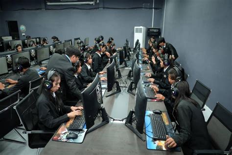 អ្នកឧកញ៉ា ឡេង ណាវ៉ាត្រា ស្នើduc បង្រៀនយ៉ាងណាឆ្នាំទី១