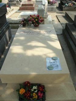 tombe de celebrites avec images Tombes célèbres Pierre tombale