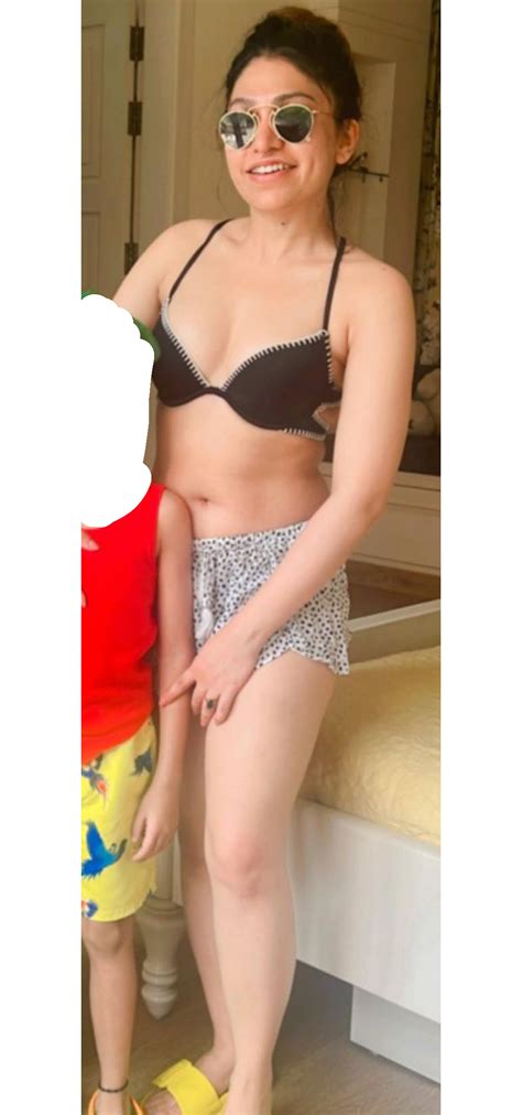Tulsi Kumar R Indiancelebscenes