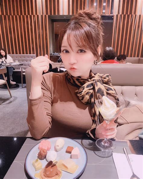 林虹伶 人雖然不在 但參與感滿滿🤣 Dollykyu Jinchenfive Kosos2684 Instagram