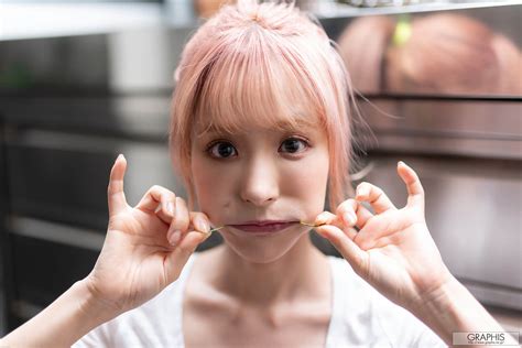 Graphis Special Kana Momonogi Change