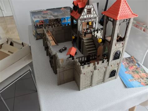 PLAYMOBIL 3450 CHÂTEAU médiéval quasi complet en bon état avec boîte