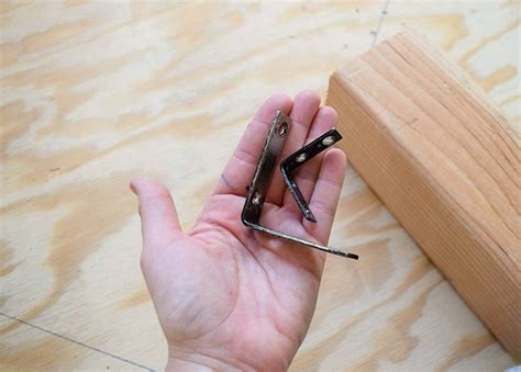 Christmas Tree Train Table And Stand Cover ⋆ Dream A Little Bigger