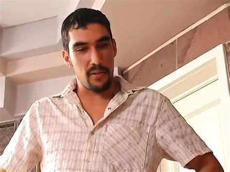 Geiler Typ Mit Van Dyke Beard Genießt Anal Hämmern Im Badezimmer Und