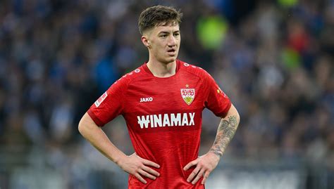 Hansi Flick Va Muy En Serio Con Su Interés En Fichar A Angelo Stiller Para El Barça