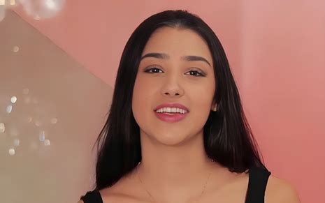 Em meio a brigas Jenny Miranda se emociona gravidez de Bia Miranda Notícias da TV