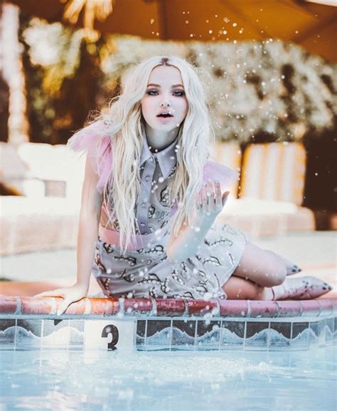 Pin On Dove Cameron Springsummer Fashion Dove Cameron Celebrities