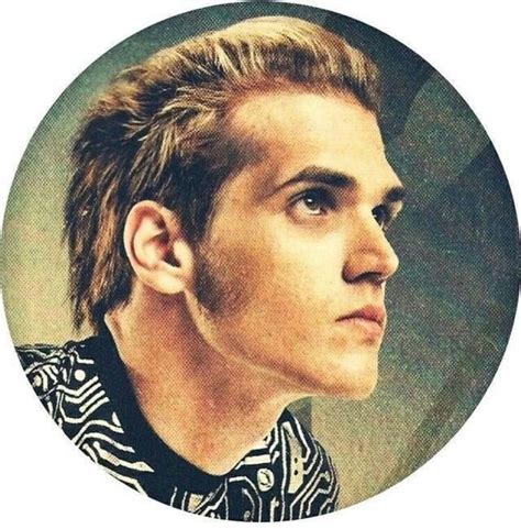 Pin By KingQuackity On Mikey Way My Chemical Romance Mikey Way Romance