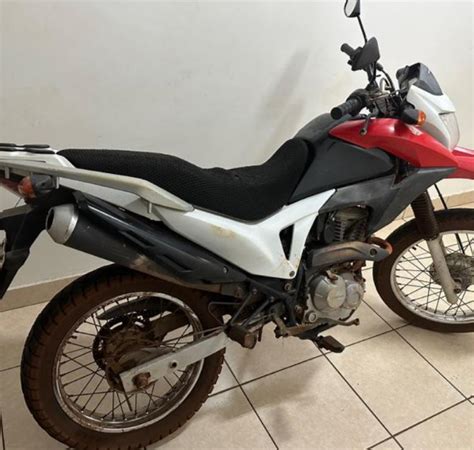 PM Prende Dois Homens E Apreende Adolescente Suspeitos De Invadirem