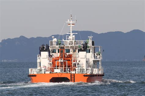 海面清掃兼油回収船・美讃 Bisan