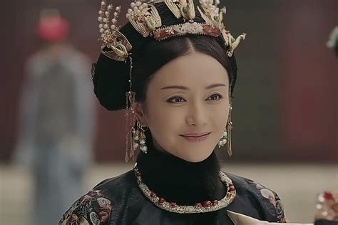 《延禧攻略》开播 秦岚最美古装被评 “行走的壁纸”