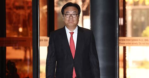 정진석 등 대통령실 참모 尹 대통령 접견 위해 서울구치소 방문