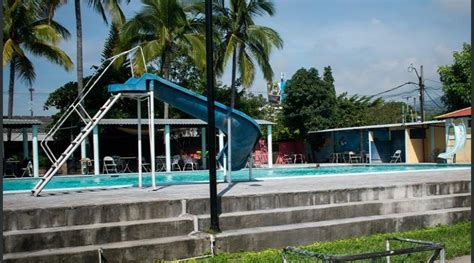 Club Social Jardines de Cuscatlán escala turística en ciudad Merliot