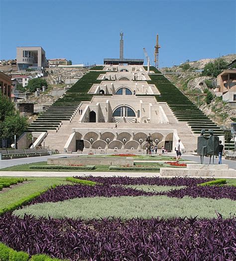 Ereván, Yerevan - Megaconstrucciones, Extreme Engineering