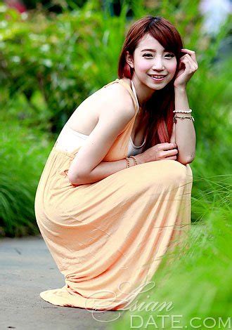 China Woman Ying From Beijing 26 Yo Hair Color Black