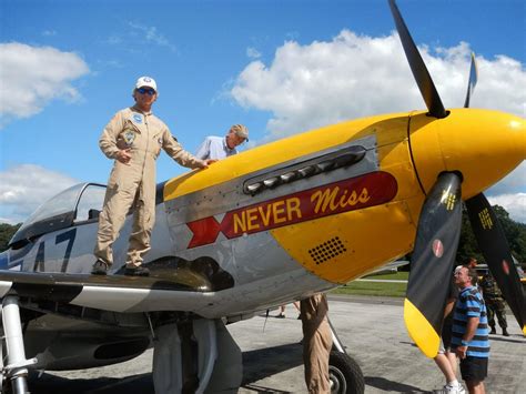 Szextant Blog 109 Warbird Pin Up