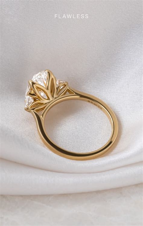 Ciara Yellow Gold Trilogy Engagement Ring Bryllup