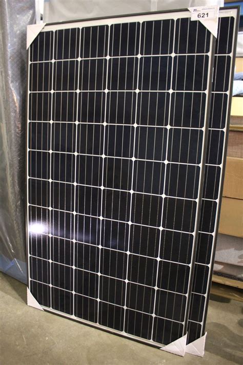Two Q Cells Qpeak G41 300 Watt 66 By 39 12 Solar Panels Able Auctions