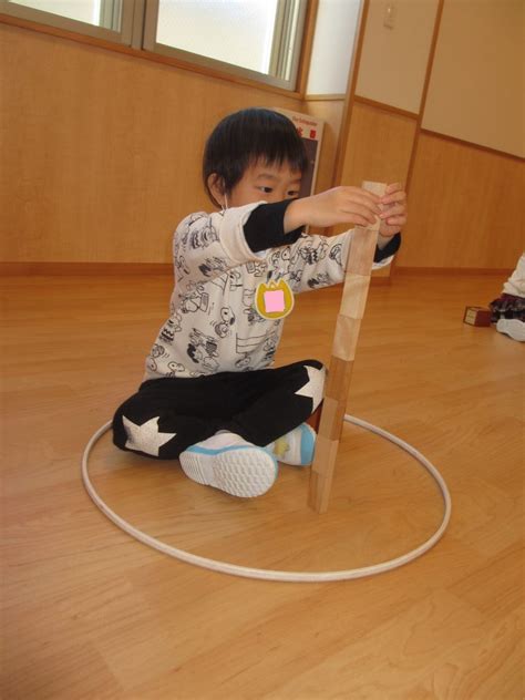 フレーベルの知育玩具で遊びました♪ 学校法人 愛光学園 やまて幼稚園
